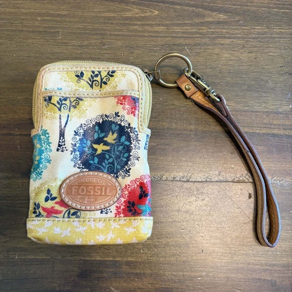 Fossil | Bags | Fossil Wristlet Coated Canvas Printed Zip Around Card ...